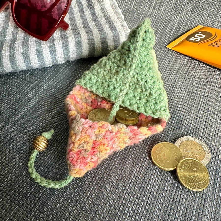 Pyramid coin pouch - Triangle coin purse Colour Green mint